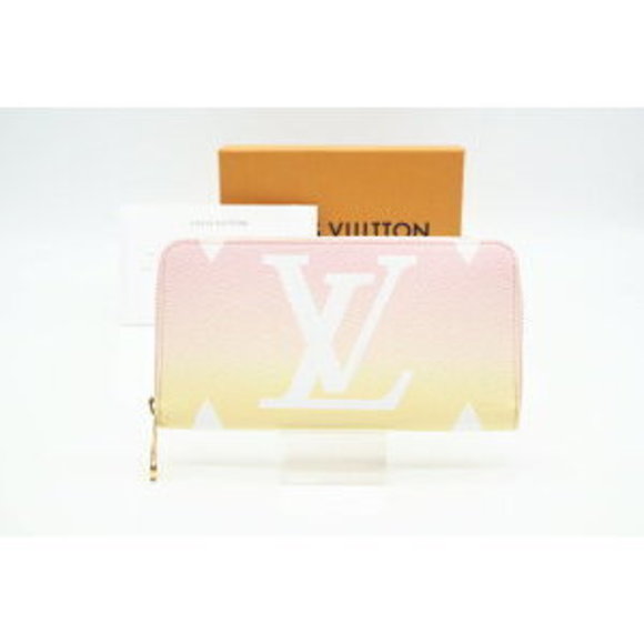Louis Vuitton | Bags | Louis Vuitton Zippy Wallet Giant By The Pool ...